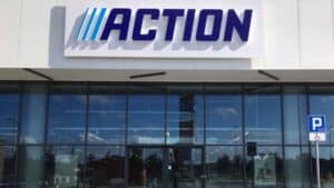 Action otwiera kolejne sklepy i przekracza symboliczną granicę