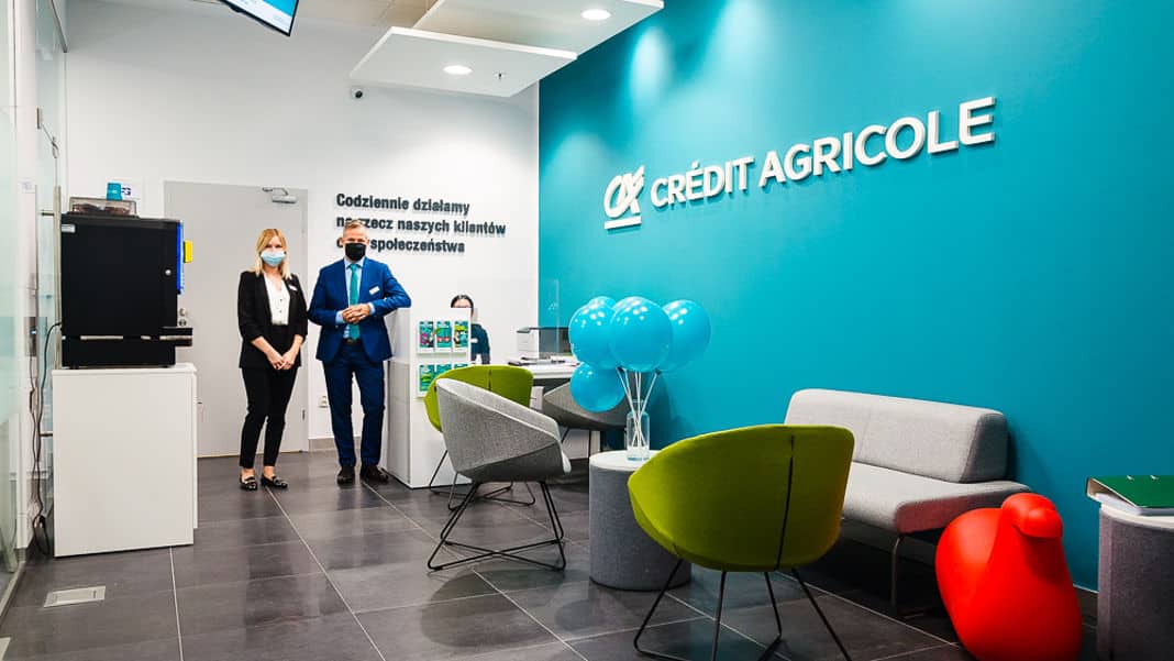 Elegantes Credit Agricole Pl Bilder